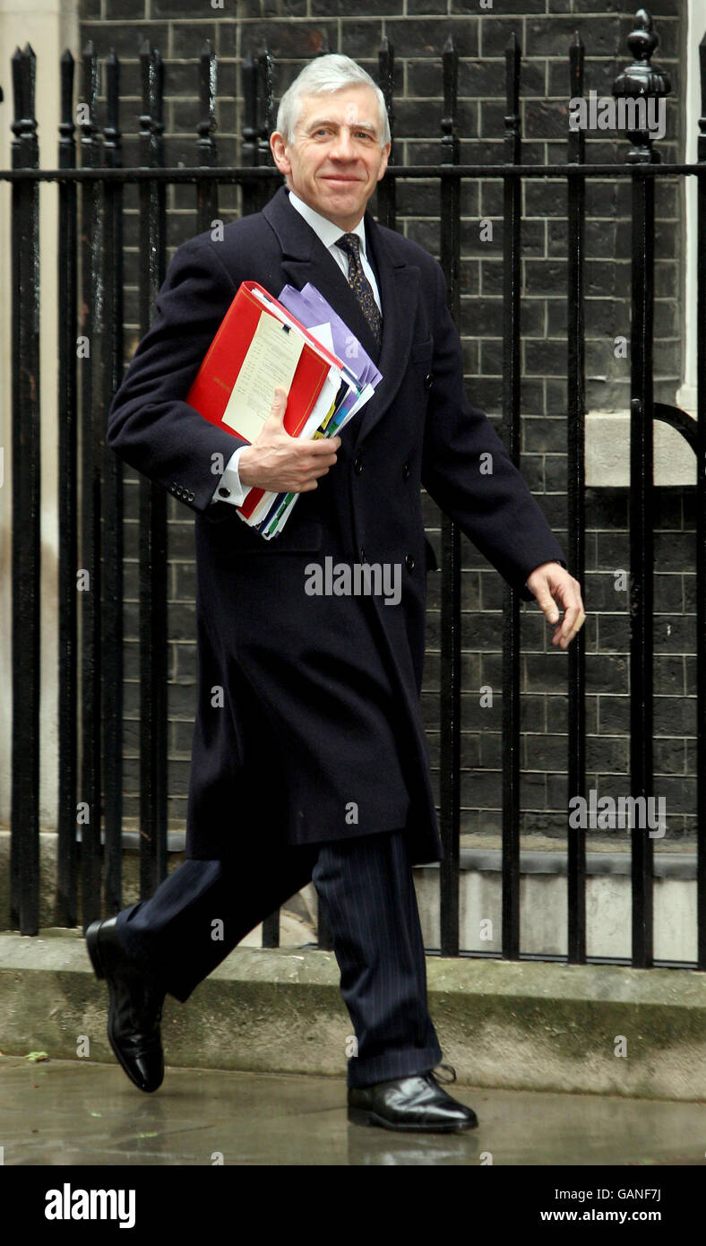 Jack straw arrives downing street hi-res stock photography and images ...