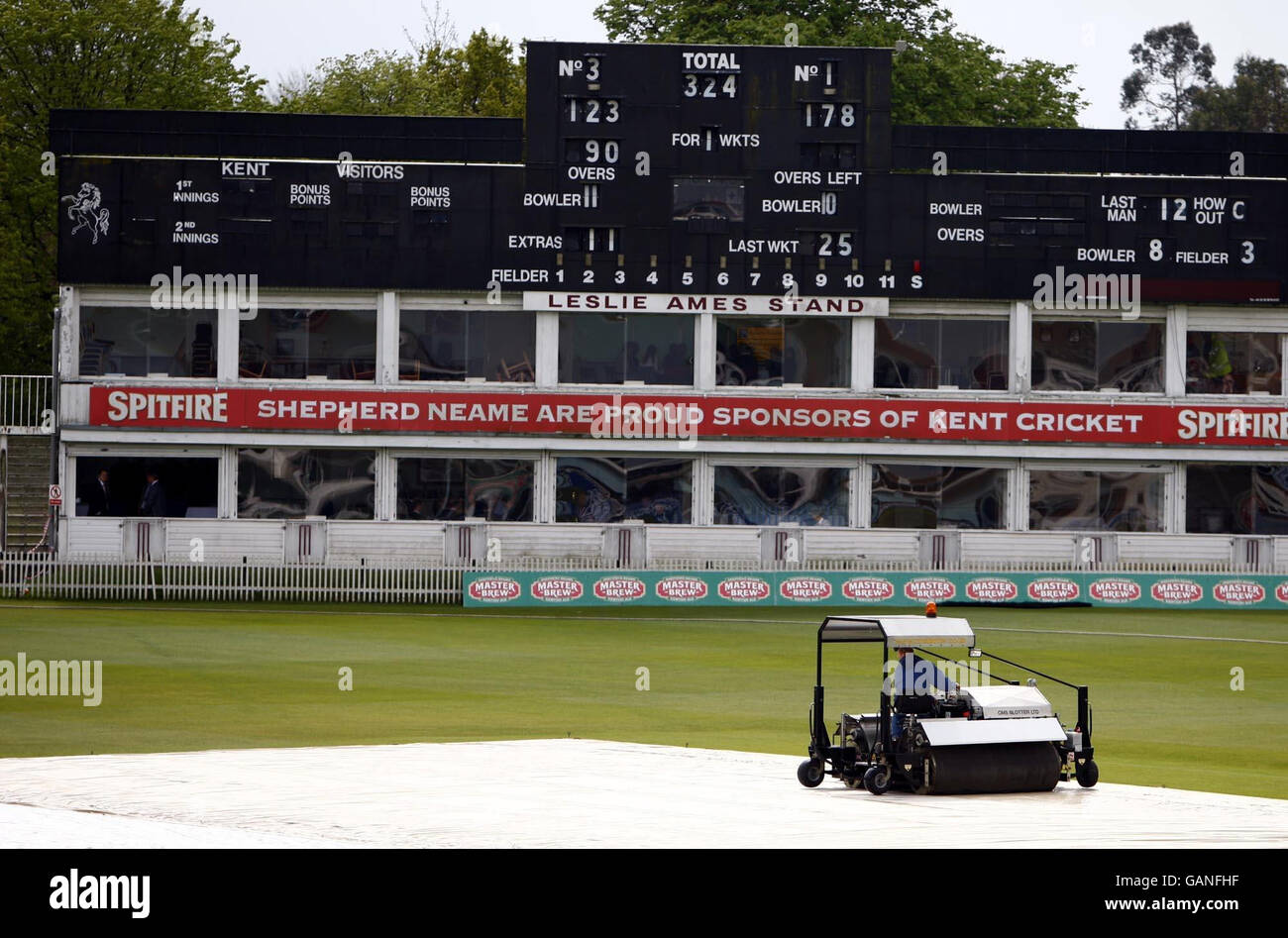 Cricket - Kent v New Zealand - Day Two - St Lawrence Ground Stock Photo ...