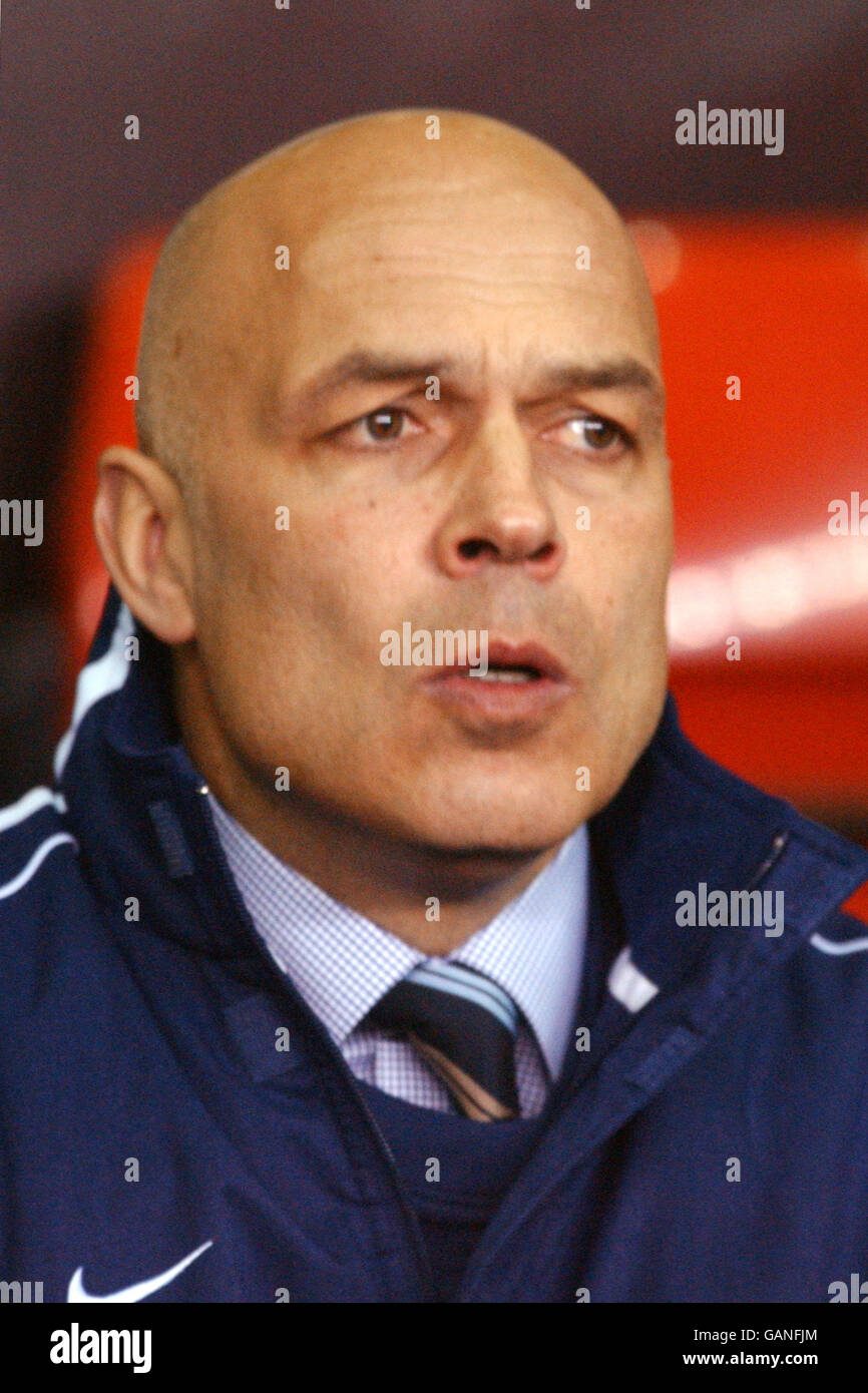 Fc basel coach hi-res stock photography and images - Alamy
