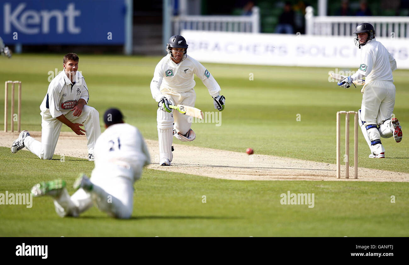Cricket - Kent v New Zealand - Day Two - St Lawrence Ground Stock Photo ...
