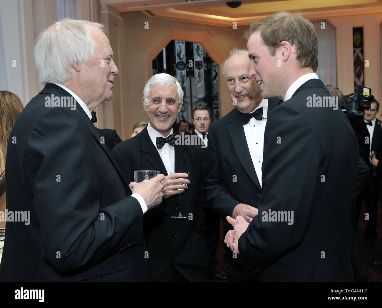 Central london pictured from left to right hi-res stock photography and ...