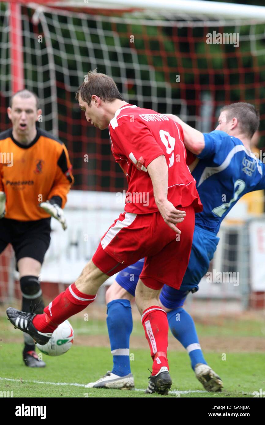 Llanelli's Rhys Griffiths scores to put his side ahead 2-1 Stock Photo ...