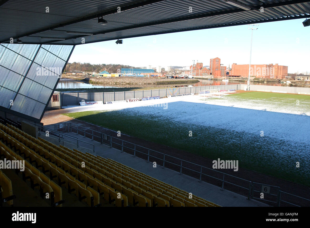 Football soccer dumbarton hi-res stock photography and images - Alamy