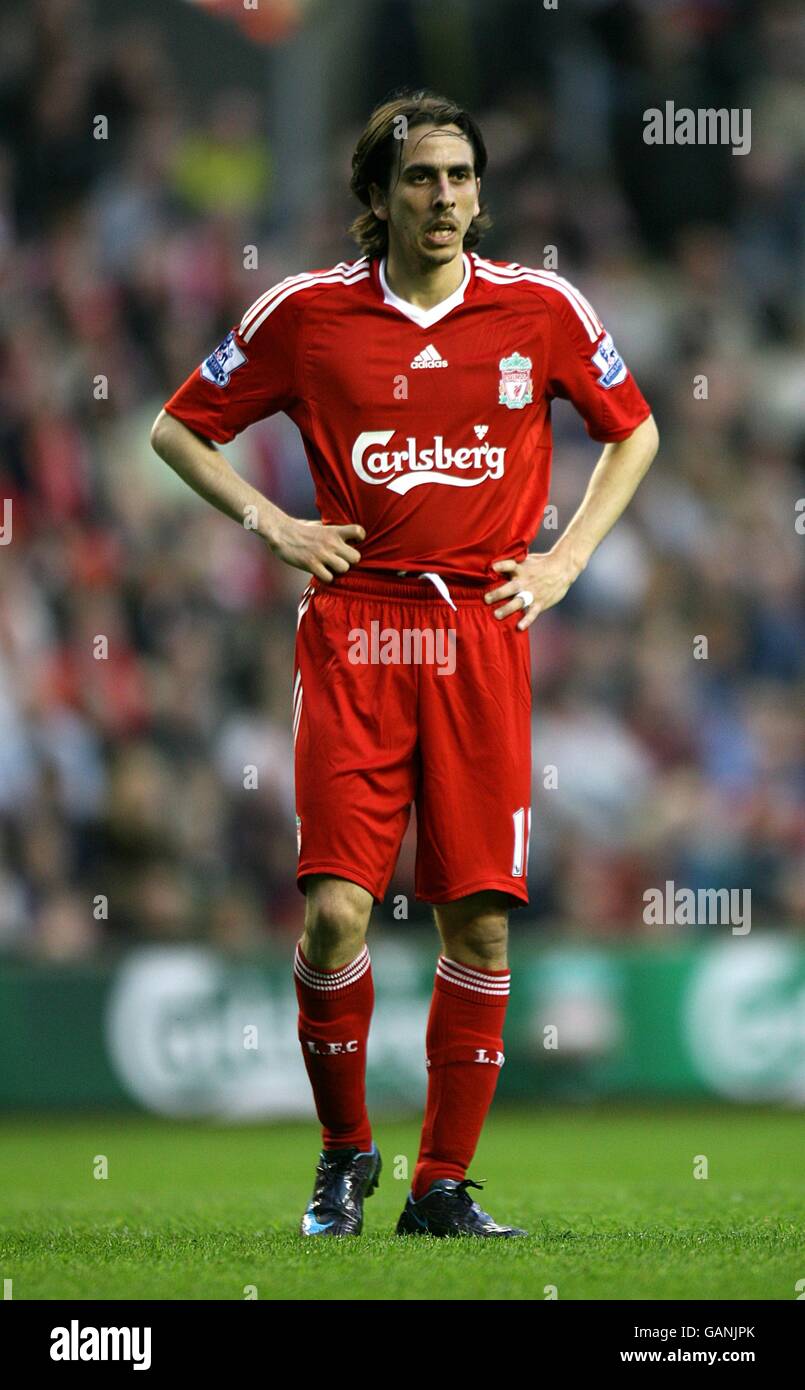 Yossi benayoun liverpool hi-res stock photography and images - Alamy