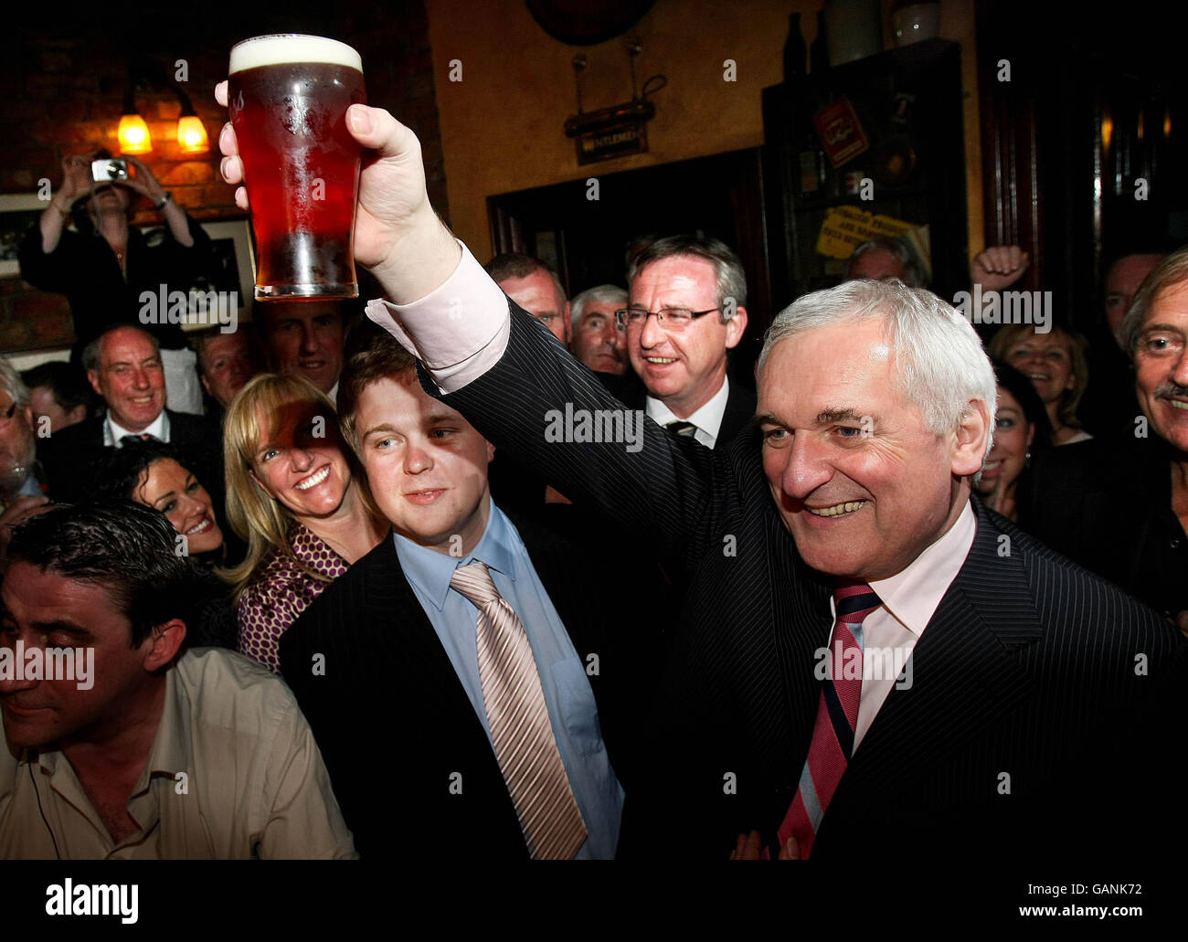 Irish pm bertie ahern hi-res stock photography and images - Alamy