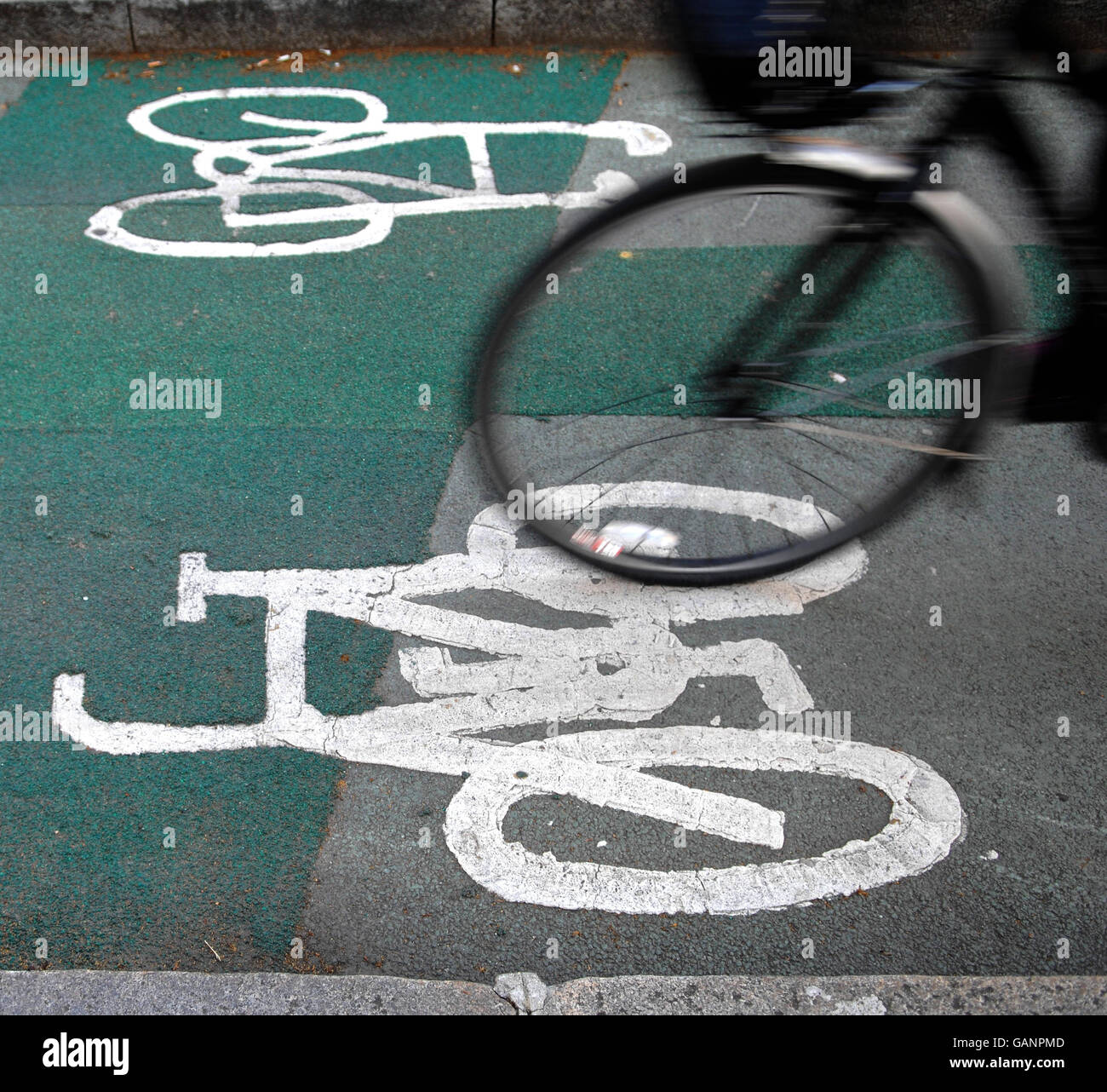 A cycle lane in central London Stock Photo - Alamy