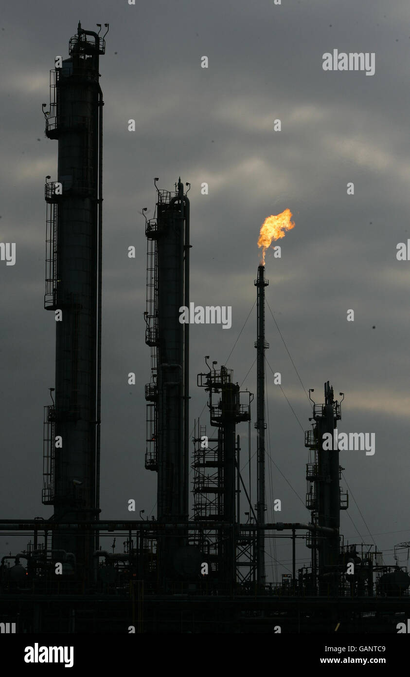 Oil refinery strike. The Ineos refinery at Grangemouth, Scotland Stock ...