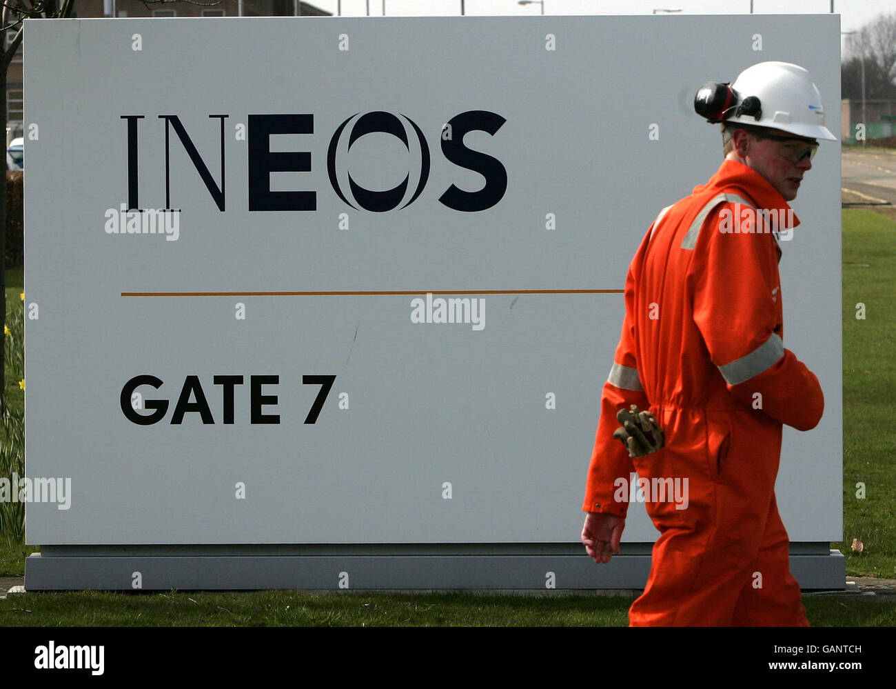 Oil refinery strike. The Ineos refinery at Grangemouth, Scotland Stock ...