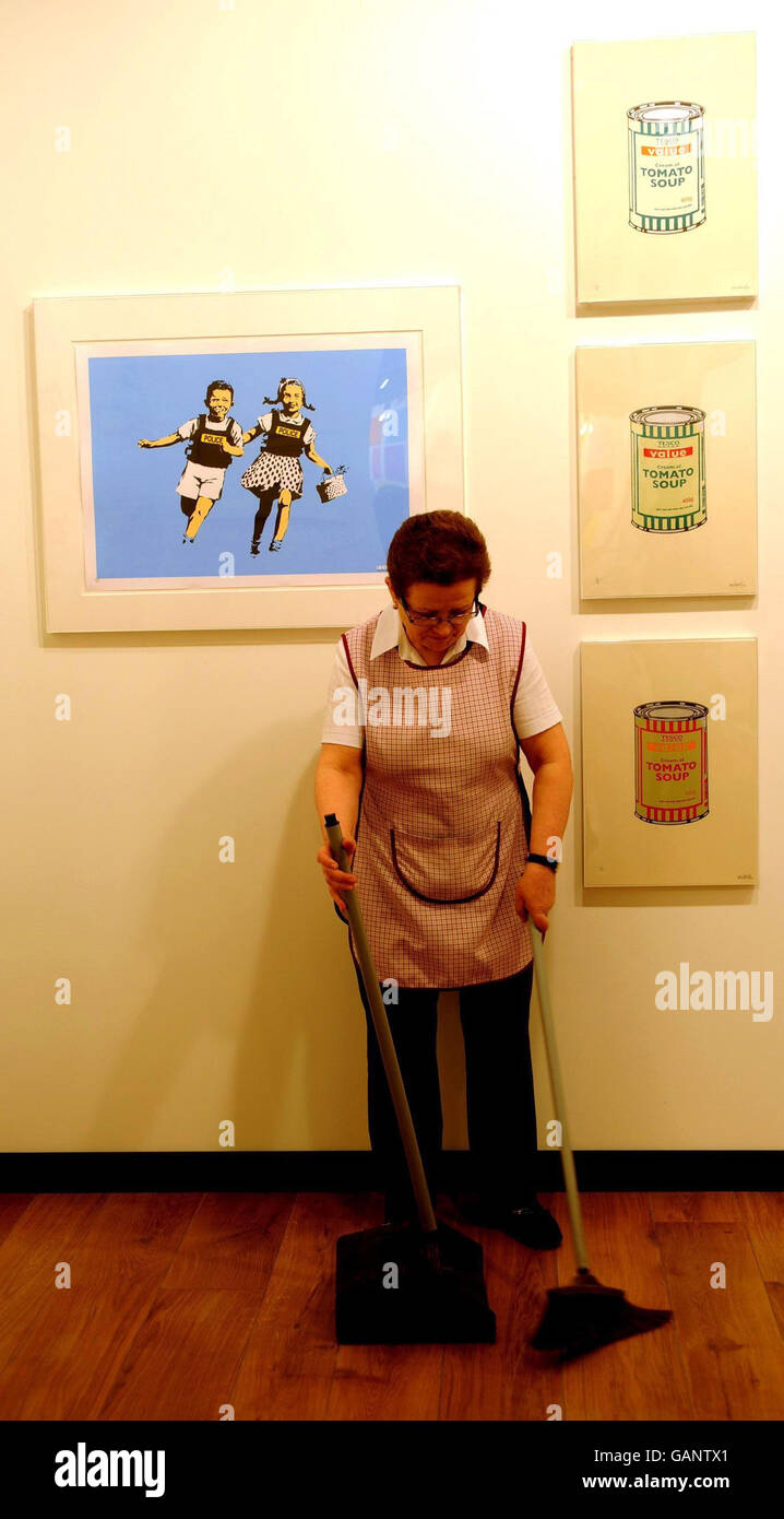 Banksy street art royal hi-res stock photography and images - Alamy