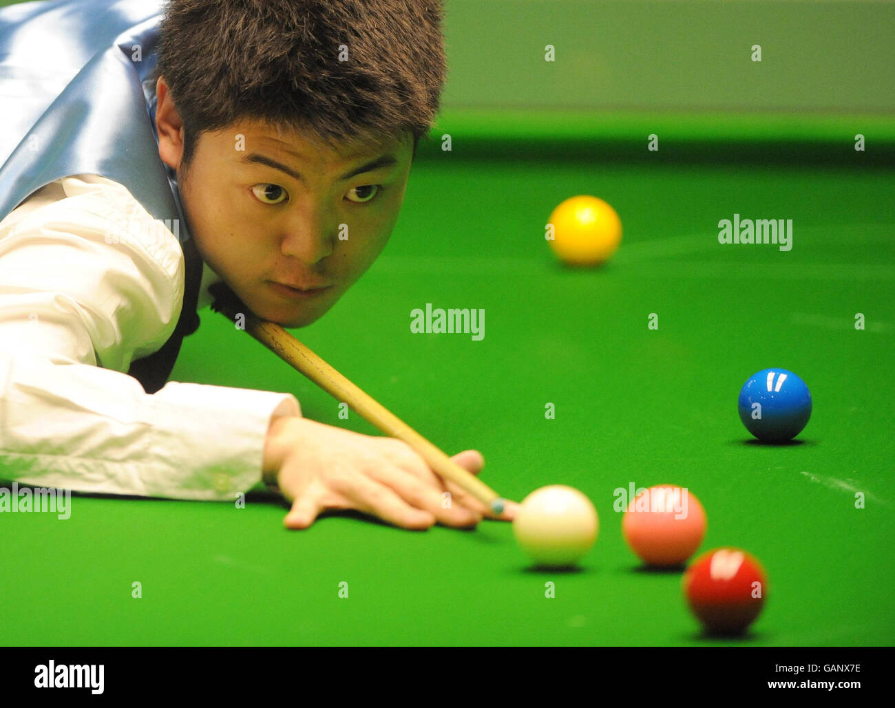 Liang wenbo table 888 com world snooker championship crucible theatre ...