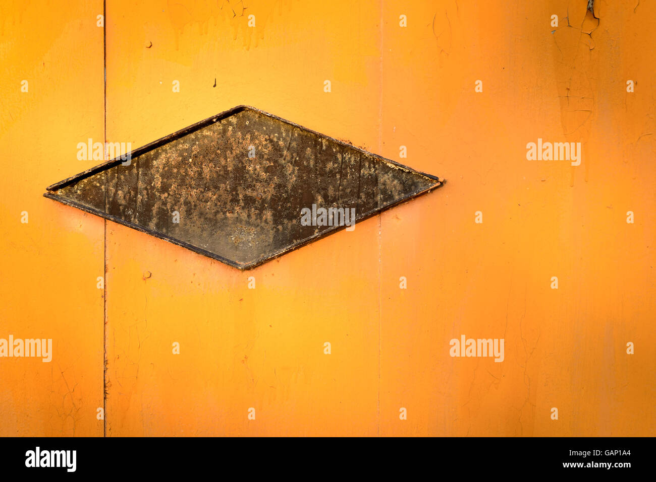 Triangle shape hi-res stock photography and images - Alamy