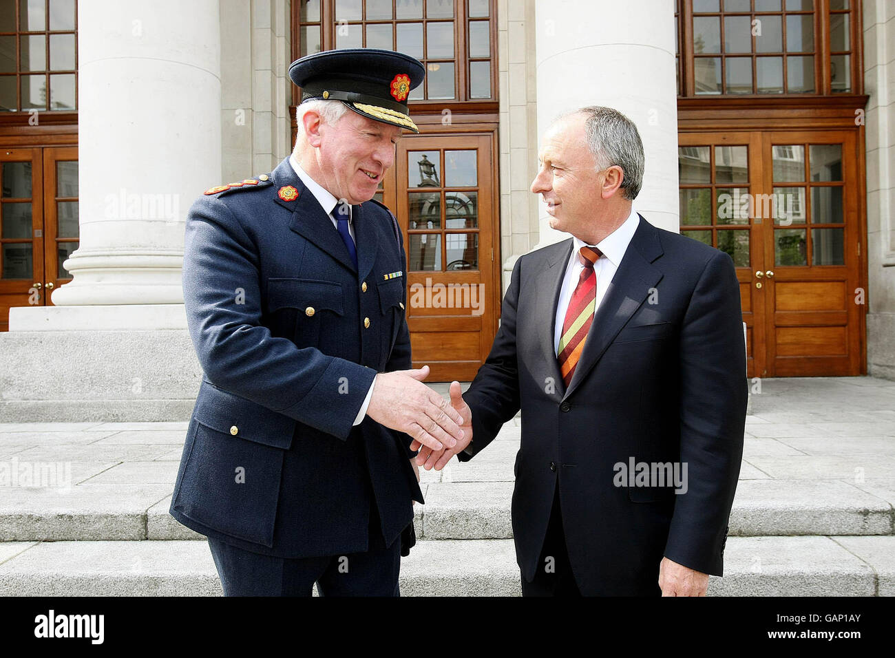 New garda uniform hi-res stock photography and images - Alamy