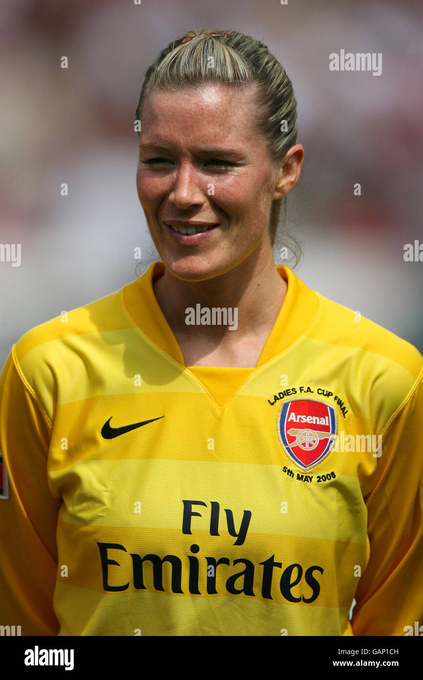 Emma byrne arsenal cup hi-res stock photography and images - Alamy