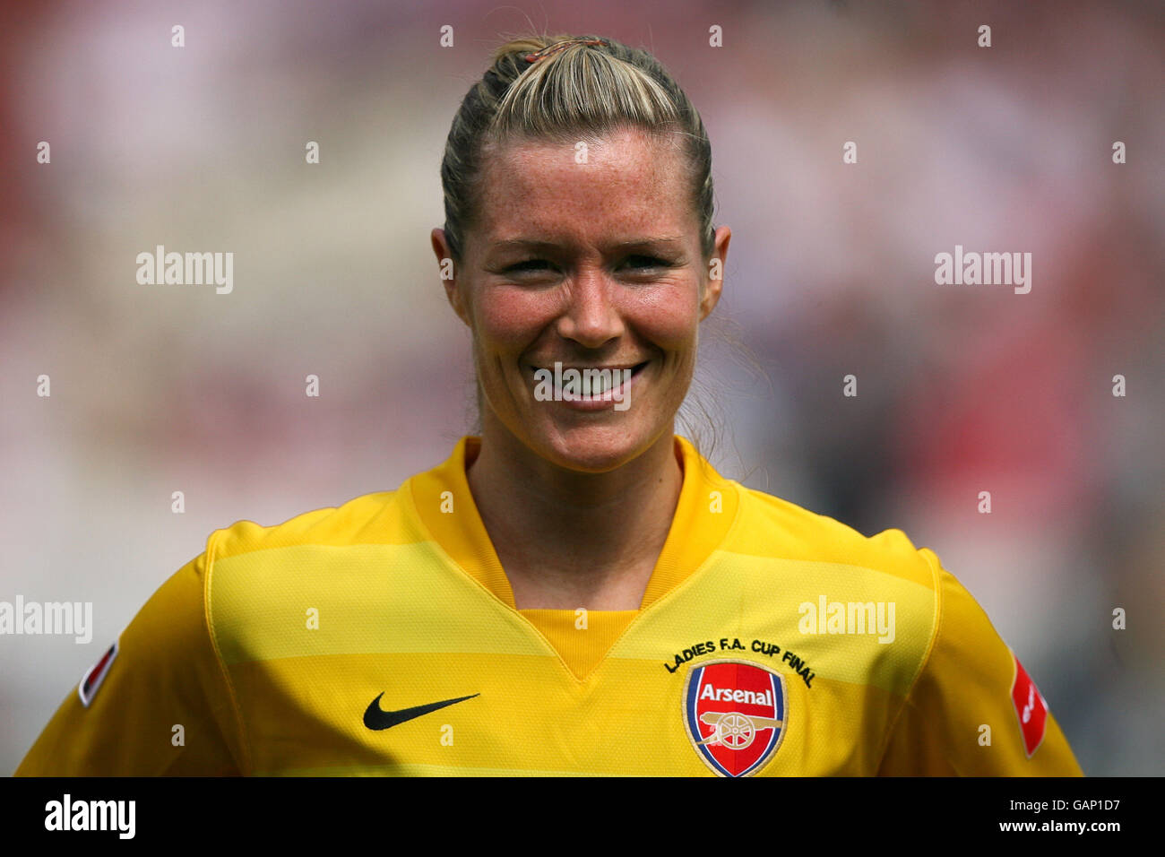 Arsenal goalkeeper emma byrne hi-res stock photography and images - Alamy