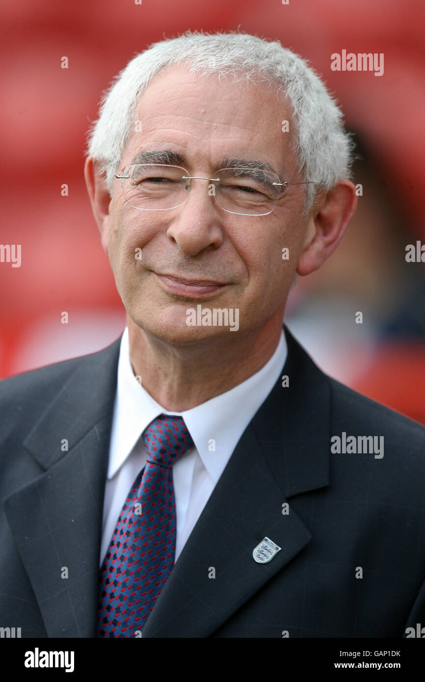 Lord david triesman hi-res stock photography and images - Alamy