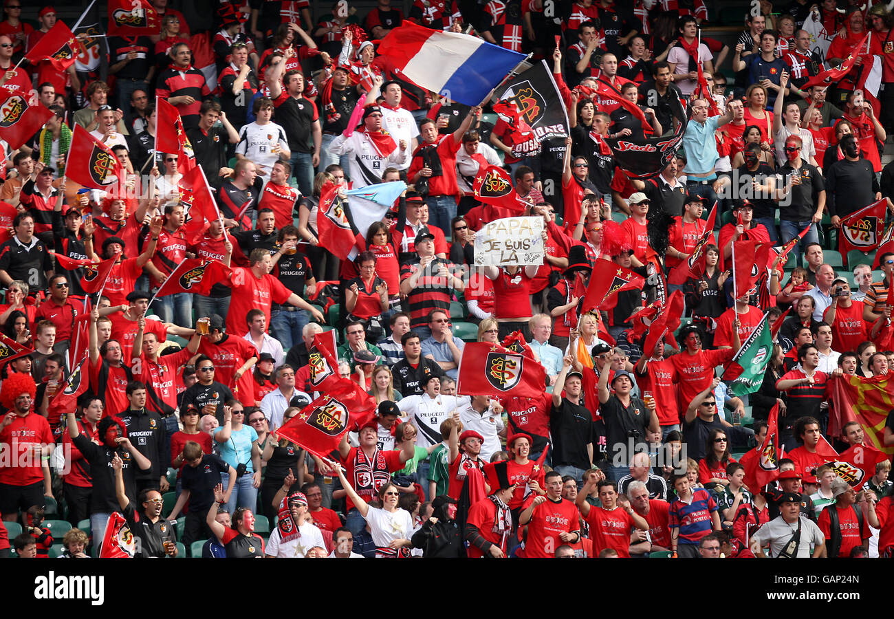 Rugby celebrating celebration flag flags red fans crowd joyous hi-res ...