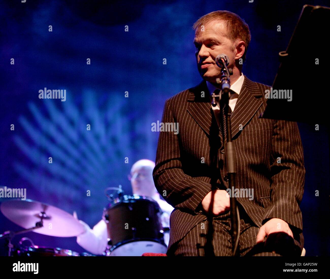 Edwyn collins singer hi-res stock photography and images - Alamy