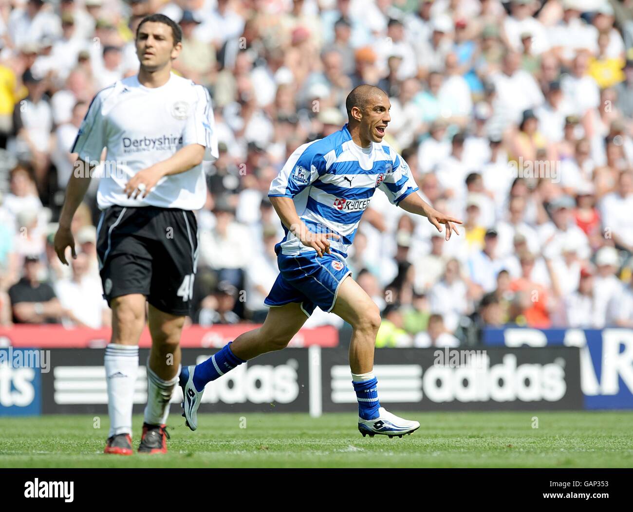 James harper reading goal hi-res stock photography and images - Alamy