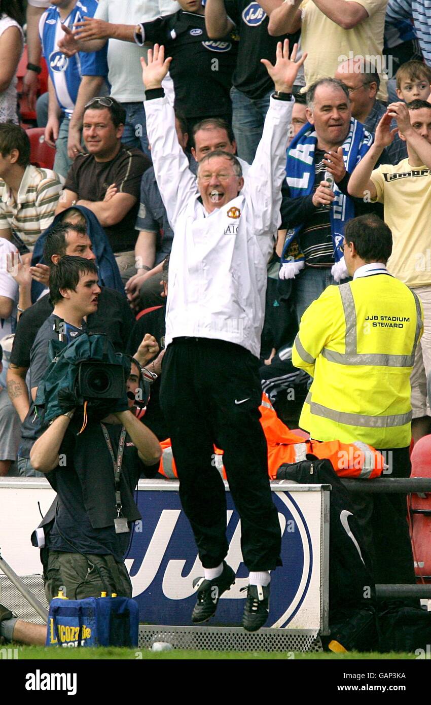 Soccer - Barclays Premier League - Wigan Athletic v Manchester United ...