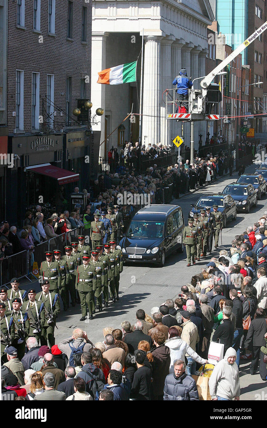Irish state funeral hi-res stock photography and images - Alamy