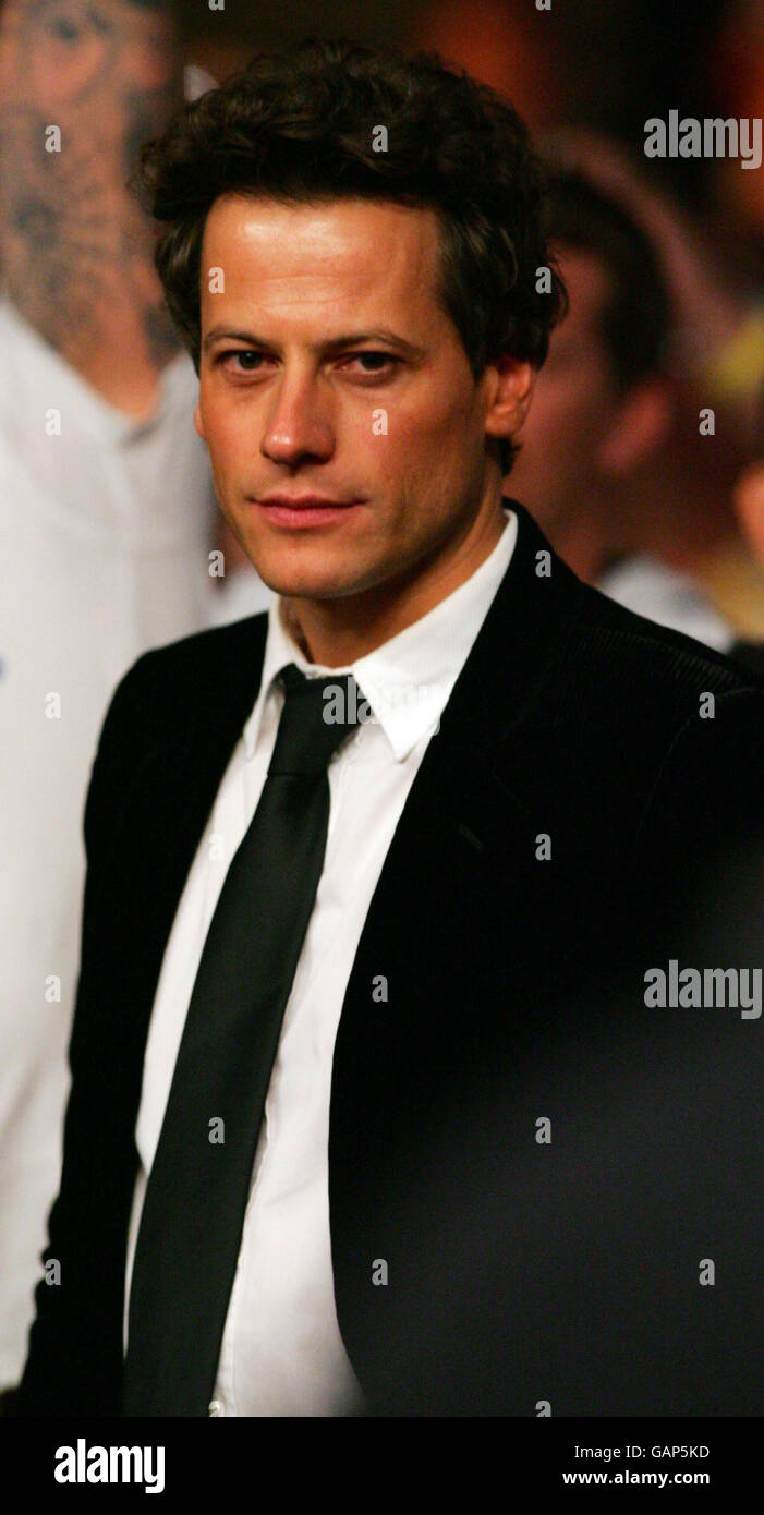 Joe Thomas Actor 2022