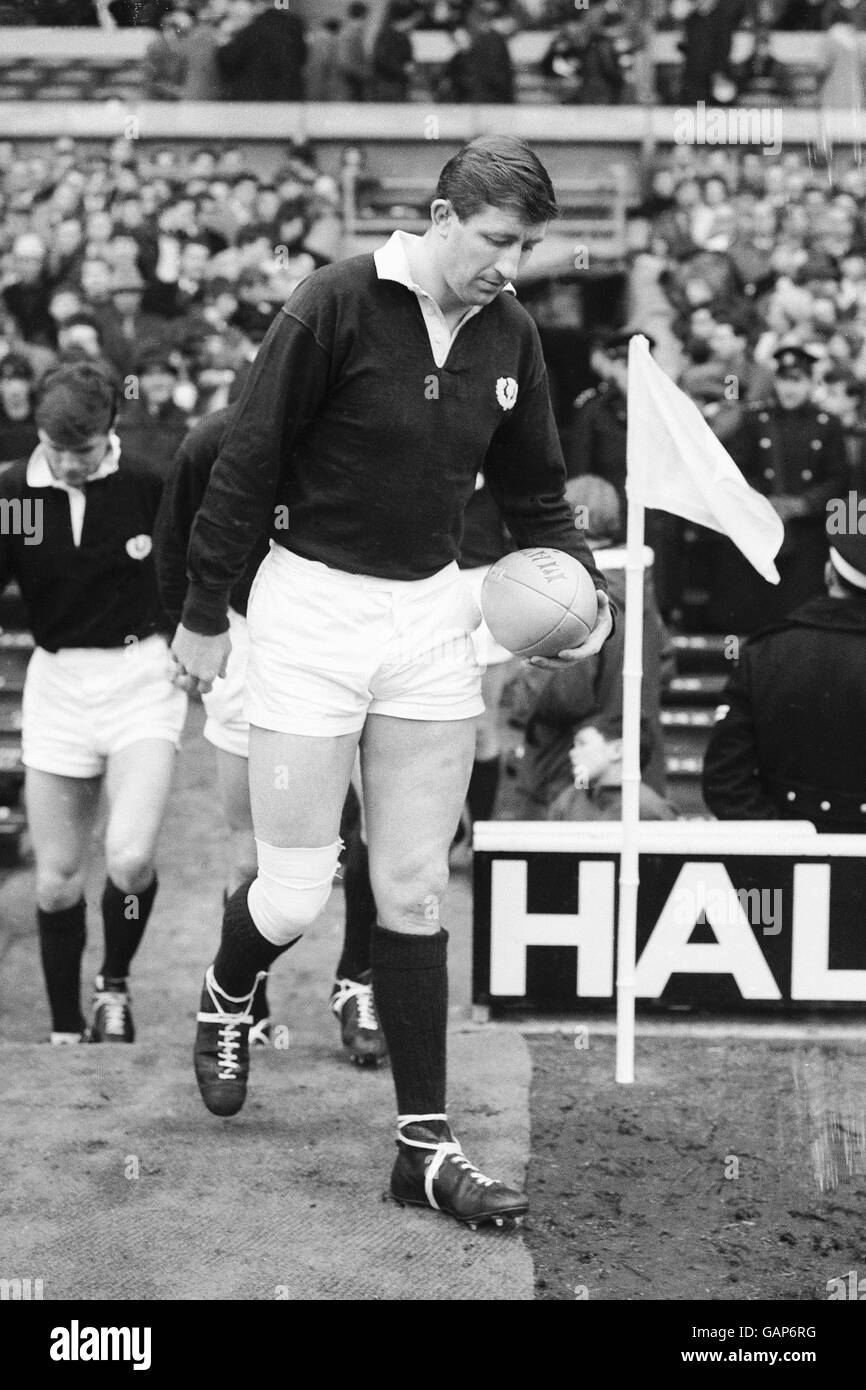 Jim telfer rugby england scotland hi-res stock photography and images ...