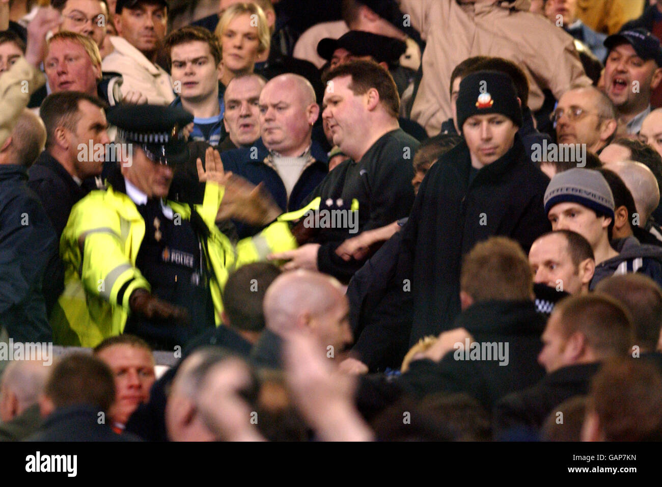 Football crowd trouble hi-res stock photography and images - Alamy