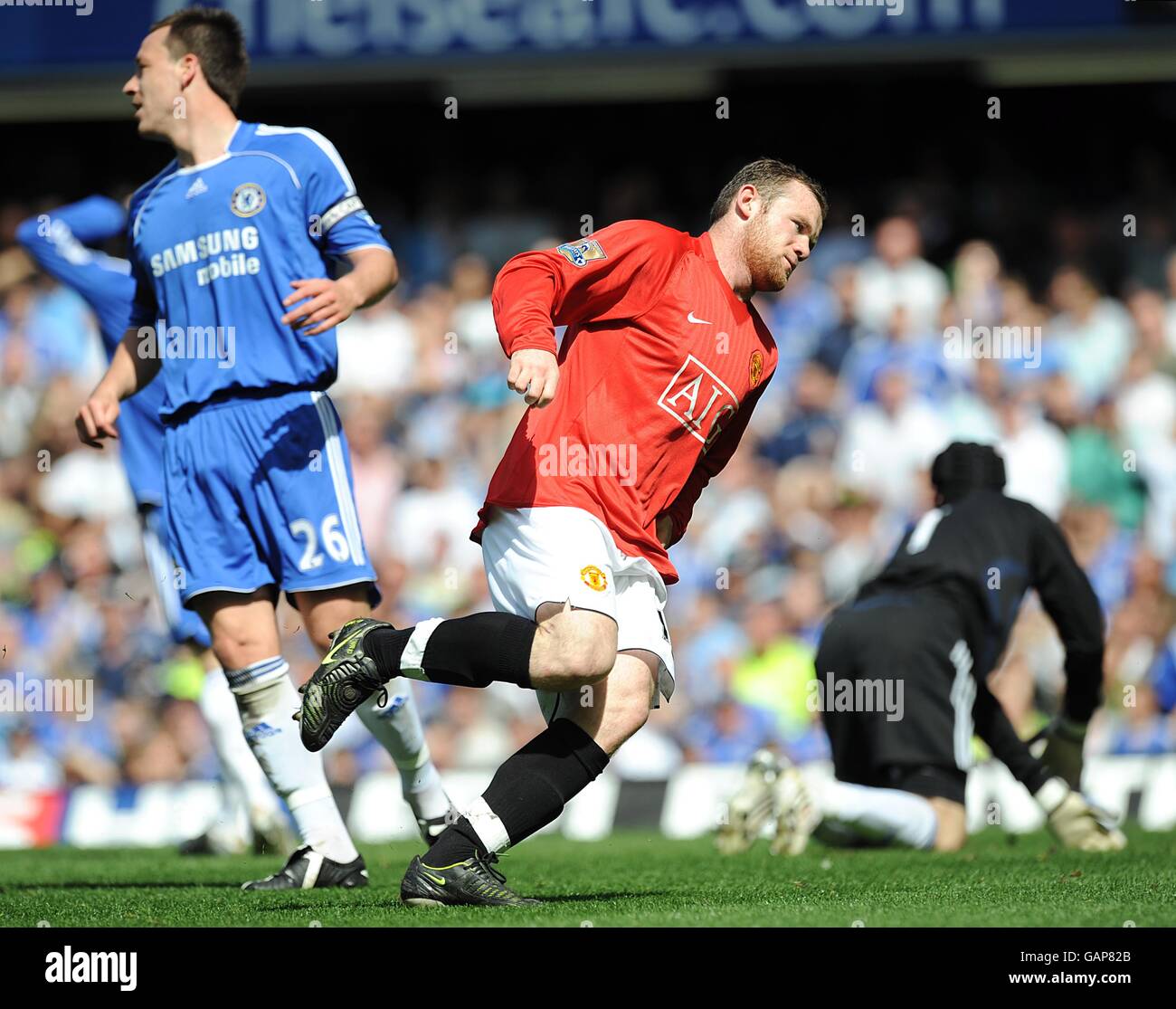 Manchester United's Wayne Rooney celebrates scoring his sides first ...
