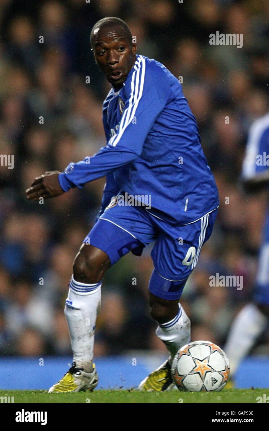 Claude makelele chelsea hi-res stock photography and images - Alamy