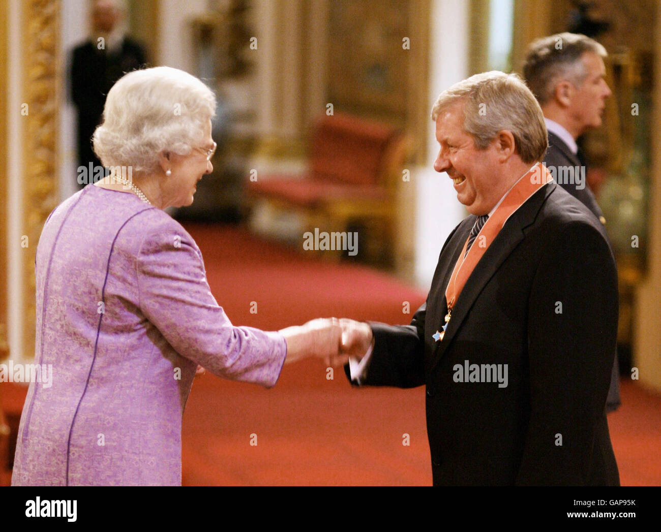 Receives chain hi-res stock photography and images - Alamy