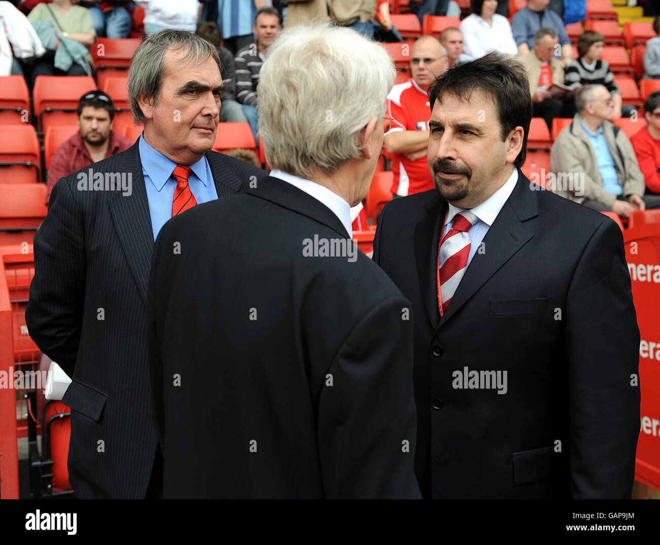 Soccer - Coca-Cola Football Championship - Charlton Athletic v Coventry ...