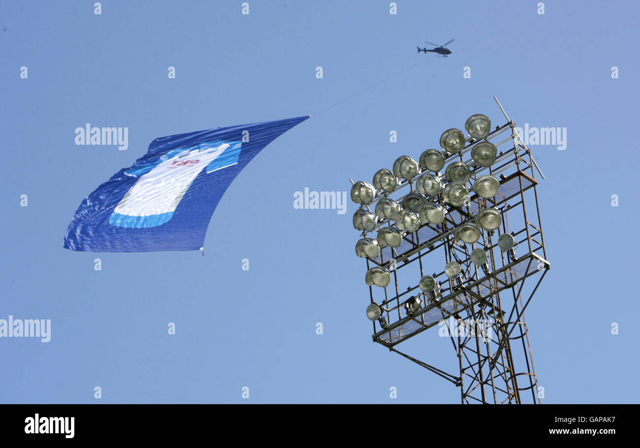 Portsmouth fc flag hi-res stock photography and images - Alamy