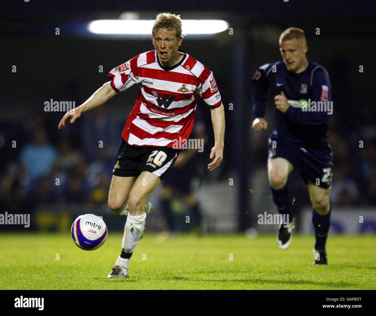 Doncaster's Paul Green (left) and Southend's Nicky Bailey during the ...