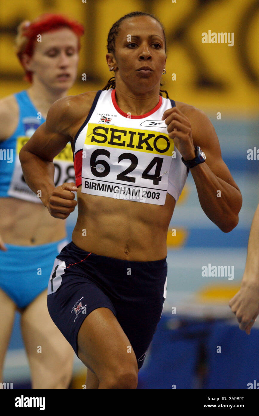 Great Britain's Kelly Holmes during the Women's 1500m Stock Photo - Alamy