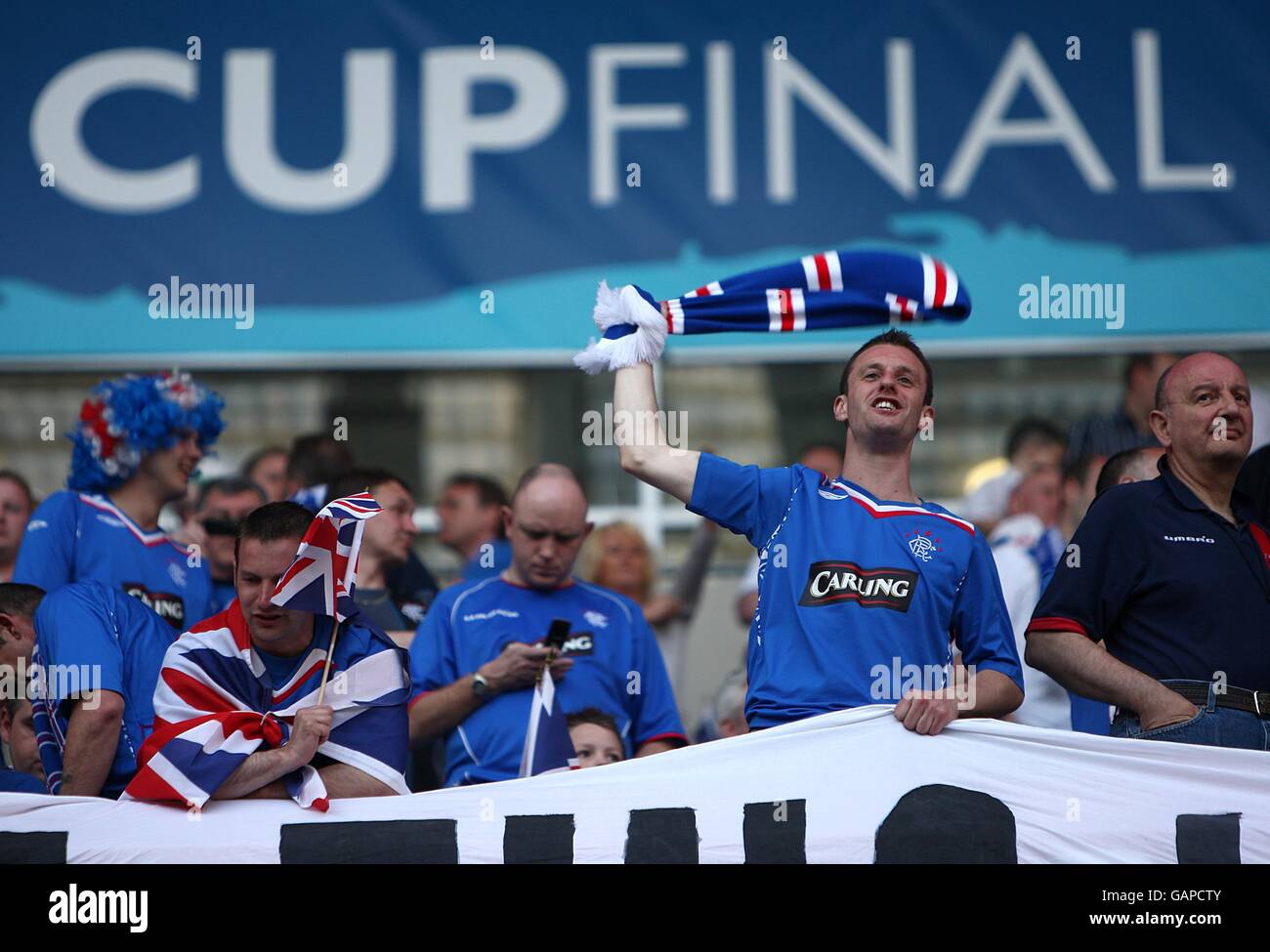 Fc zenit saint petersburg fans in the stands hi-res stock photography ...