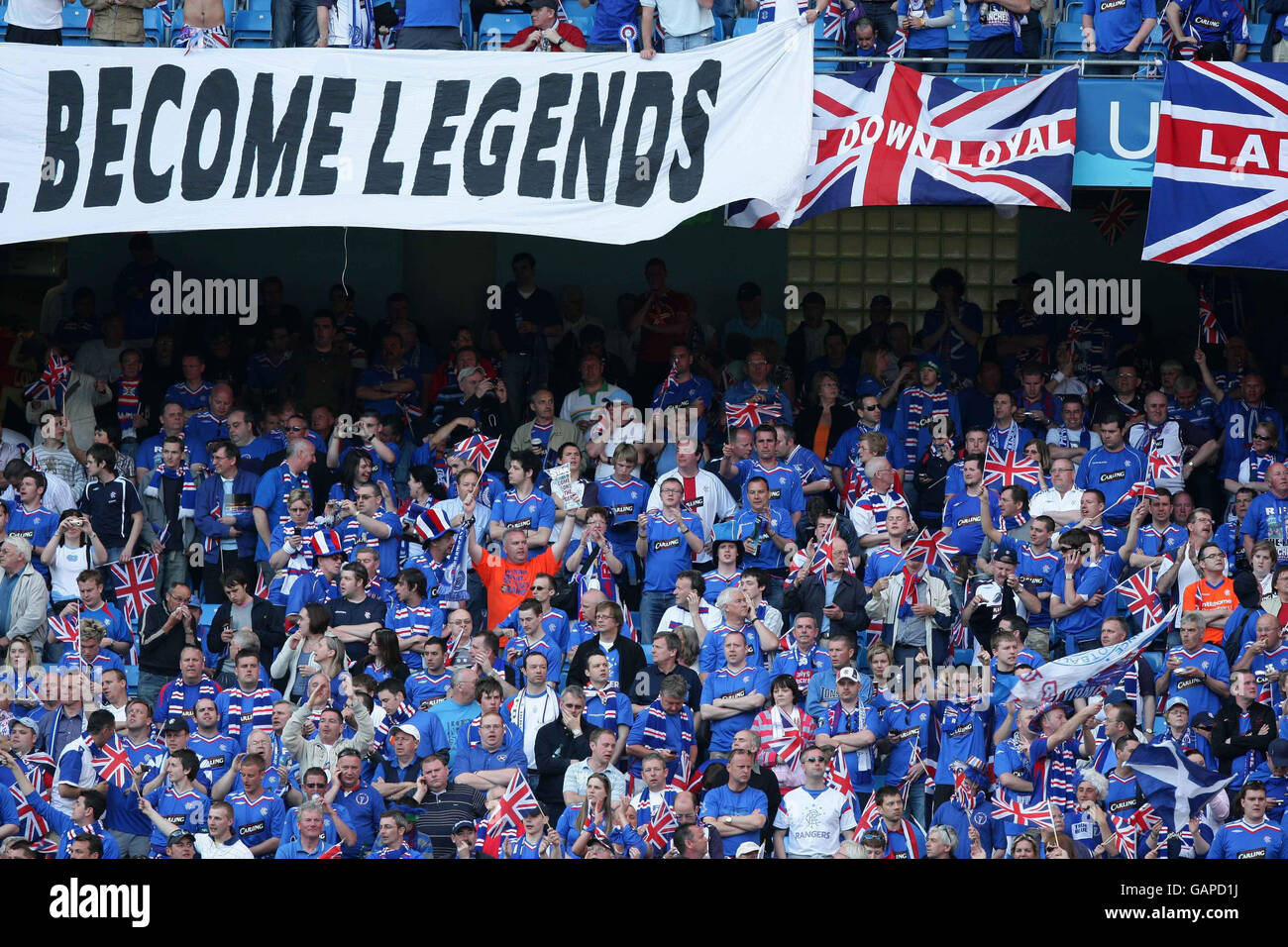 Zenit supporters hi-res stock photography and images - Alamy