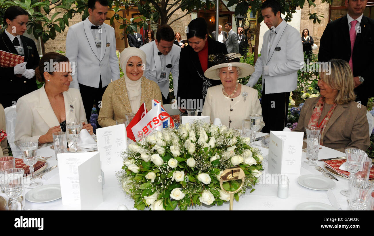 Britain's Queen Elizabeth II (right) and Hayrunnisa Gul (left) at lunch ...