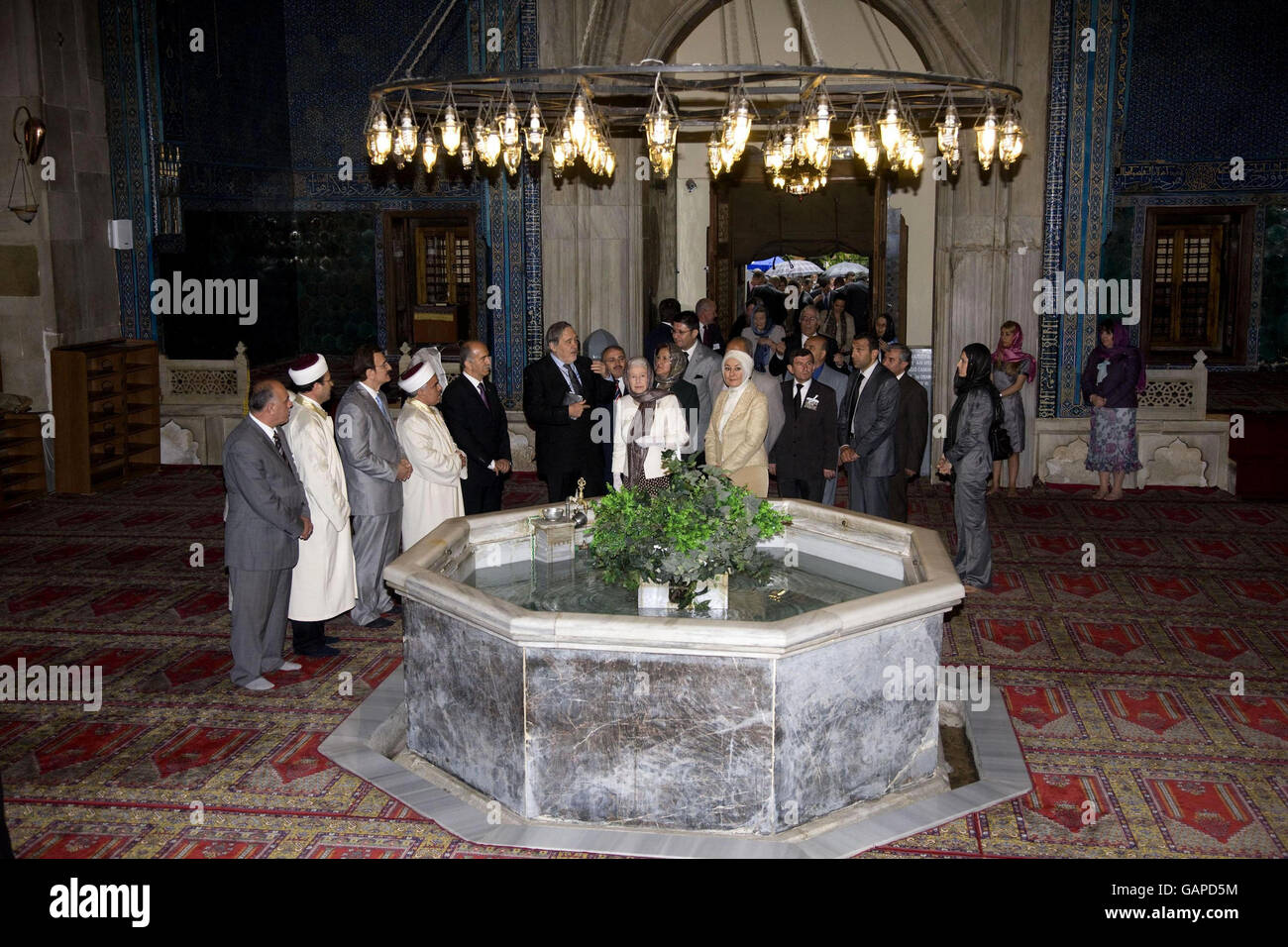 Royalty - Queen Elizabeth II State Visit to Turkey Stock Photo - Alamy