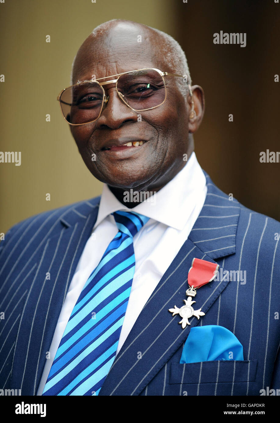 Birmingham based jazz saxophonist, Andy Hamilton, 90, after he ...