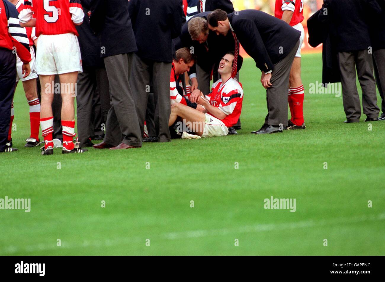 Gary lewin attends to steve morrow hi-res stock photography and images ...