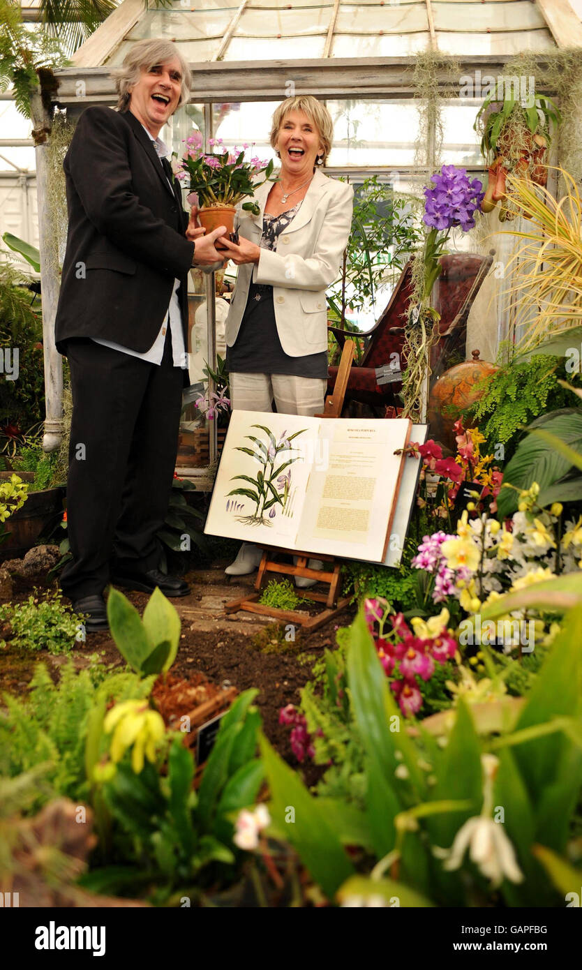 Brookside actor hi-res stock photography and images - Alamy