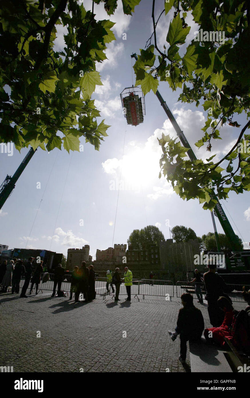 The world's first-ever aerial operatic performance - 50 metres above ...