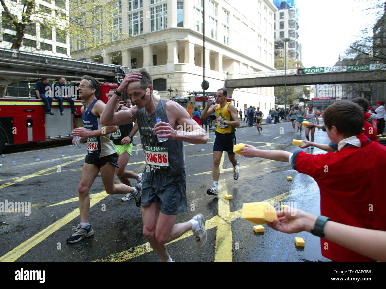 Londonmarathoncollection hi-res stock photography and images - Alamy