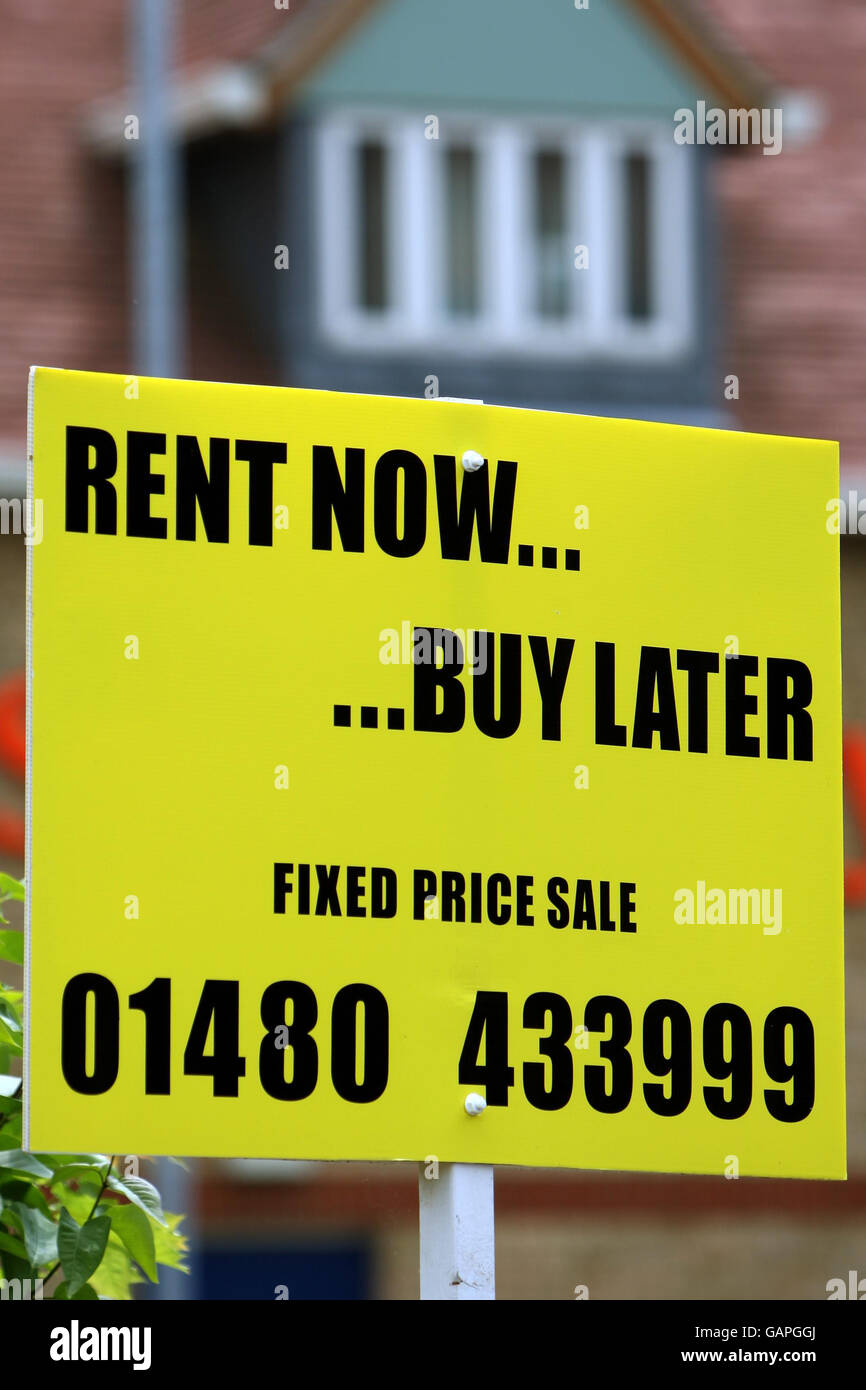 Sale board sign Stock Photo - Alamy