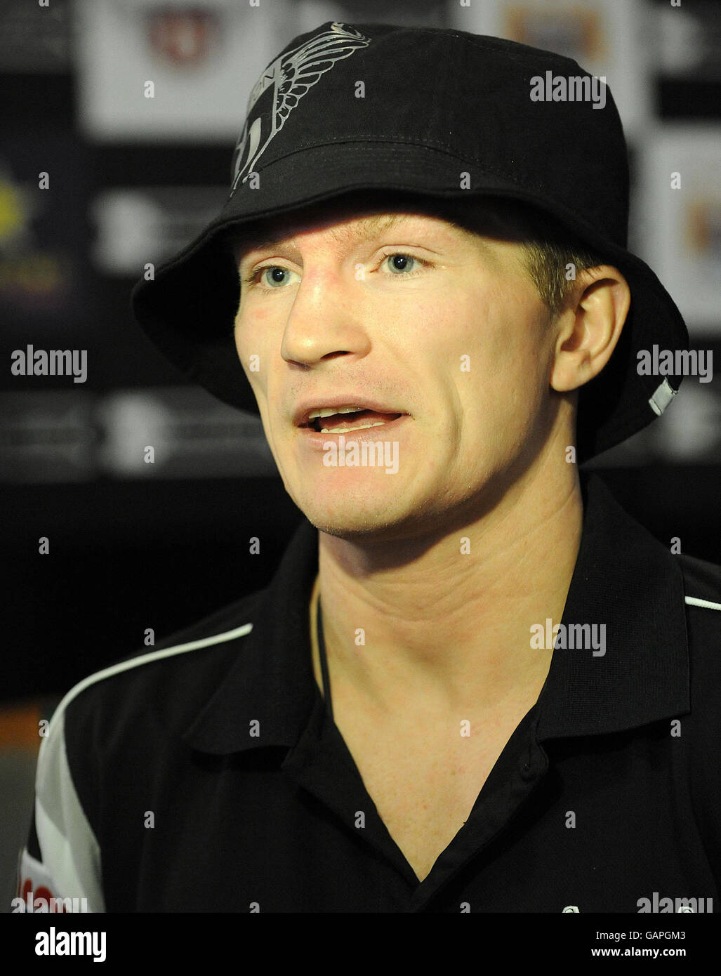 Ricky hatton head to head press conference city manchester stadium hi ...