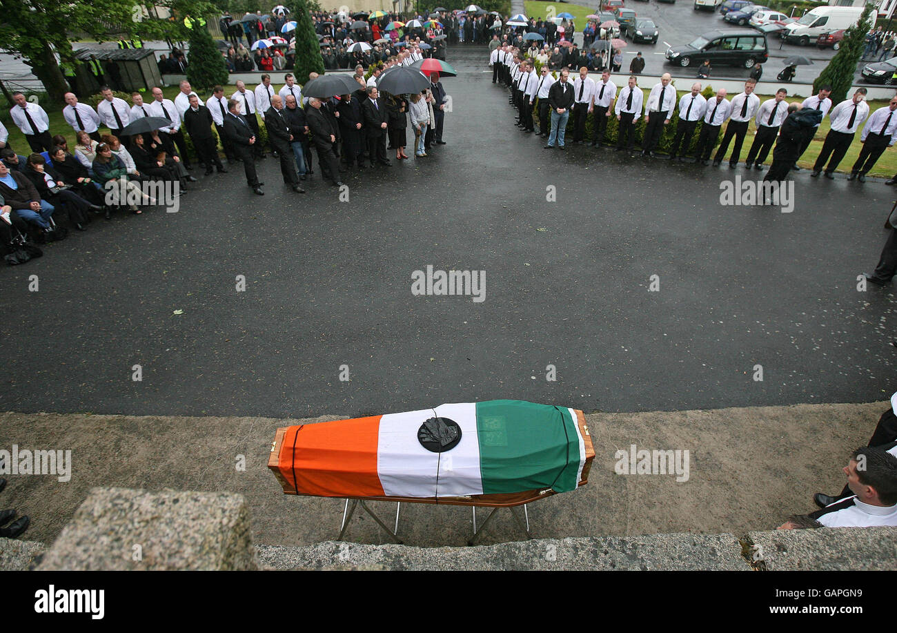 Brian Keenan funeral Stock Photo - Alamy