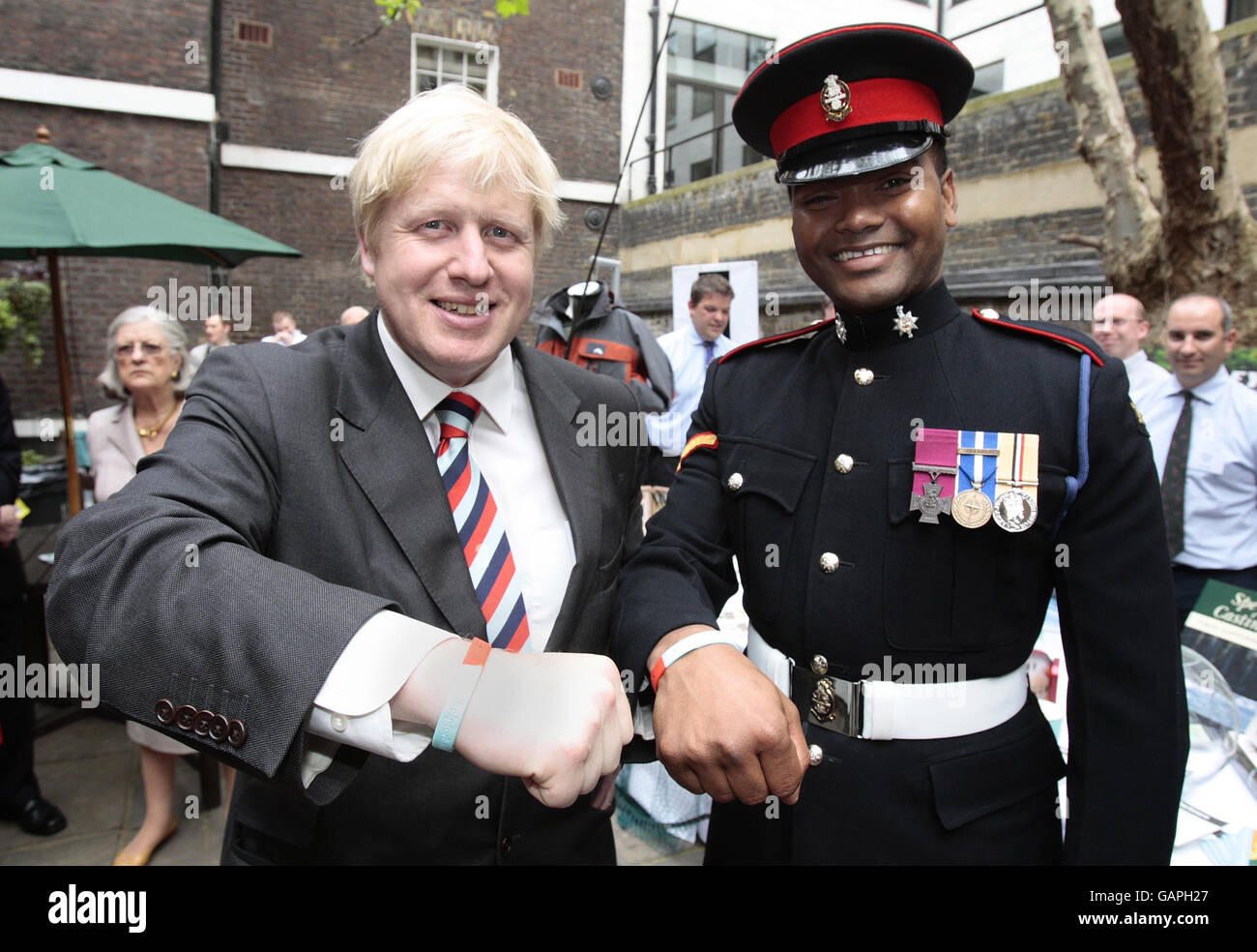 Help for heroes wristband hi-res stock photography and images - Alamy