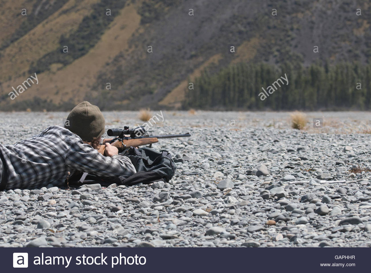 Hunter Aiming Rifle Stock Photos & Hunter Aiming Rifle Stock Images - Alamy