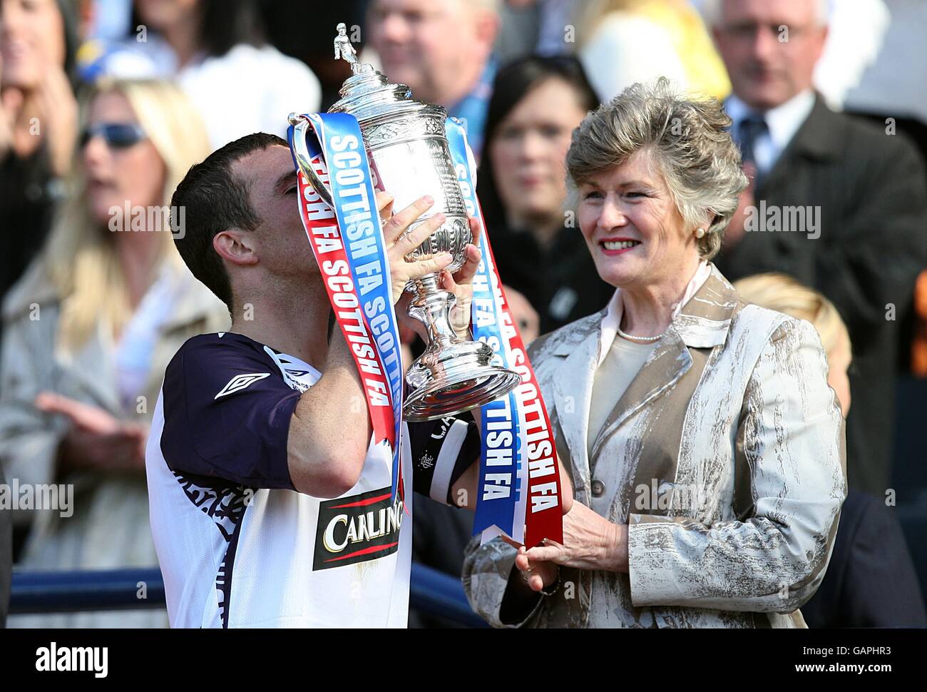 Rangers captain barry ferguson hi-res stock photography and images - Alamy
