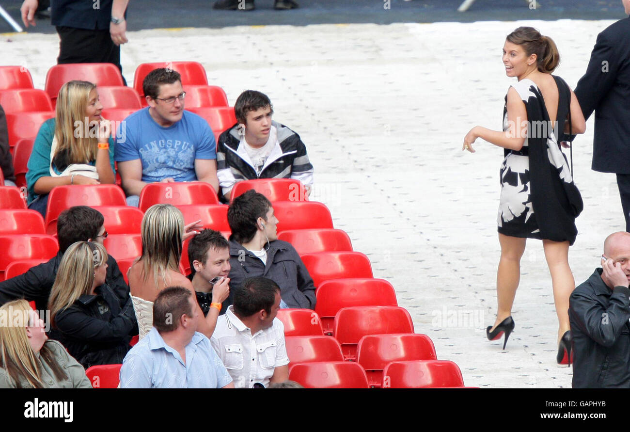 Fiancee of Wayne Rooney, Coleen McLoughlin arrives for the Ricky Hatton ...